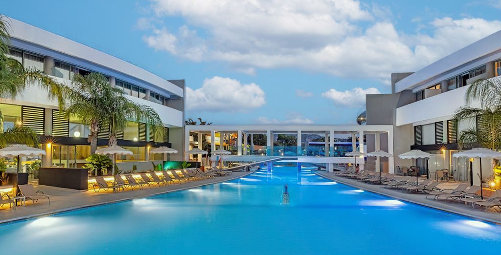 Smart Club Virginia Family Resort Hotel 4* - Rhodes - Jusqu'à -70% ...