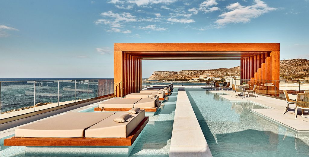 Enorme Santanna Island 4* - Creta - Fino a -70% | Voyage Privé